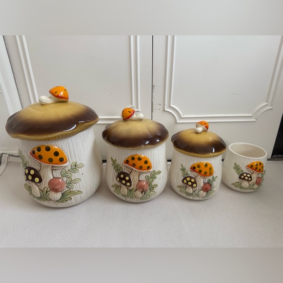 Sears | Kitchen | Sears Roebuck 978 Mushroom Canister 4 Piece Set ...